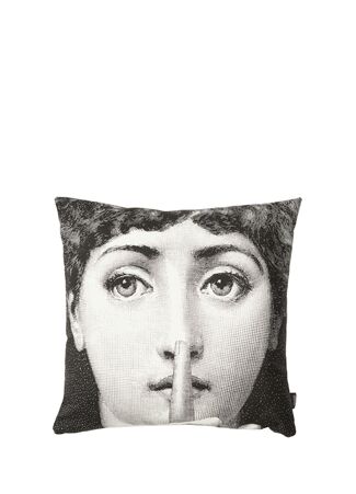 Fornasetti Silenzio Baskılı Dekoratif Yastık Siyah Fornasetti Silenzio Baskılı Dekoratif Yastık Siyah