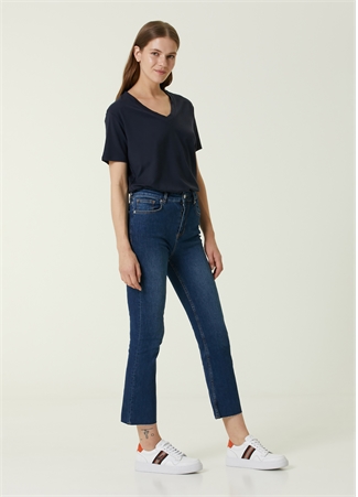 Beymen Club Kadın Cropped Flare Koyu Mavi Jean Pantolon Lacivert 30 Beymen Club Kadın Cropped Flare Koyu Mavi Jean Pantolon Lacivert 30