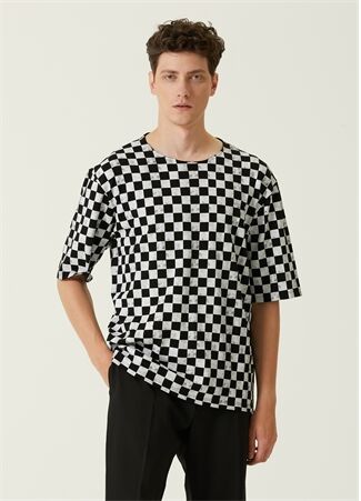 Erkek Siyah Beyaz Dama Desenli T-shirt S EU